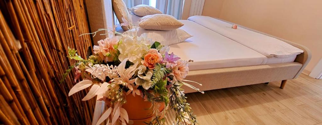 Infinity ApartHotel Boutique - Gym Roof Top & Spa, Mamaia Nord ...