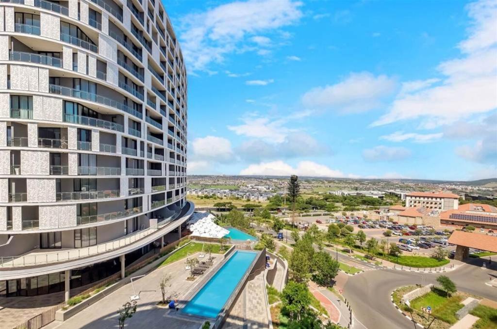 Mphoentle Residence ellipse waterfall, Midrand (updated prices 2026)