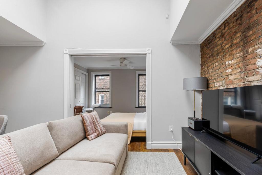 Blueground West Village view nr Hudson River Park NYC-1886, New York ...