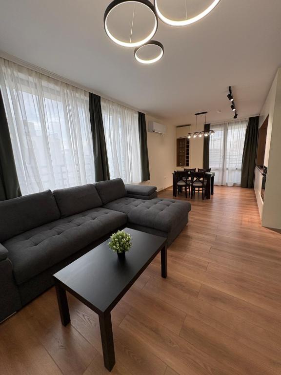 New Urban Stay Airport city center metro access, Sófia (preços ...