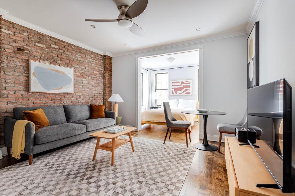 Blueground West Village view nr Washington Sq NYC-2122, New York ...