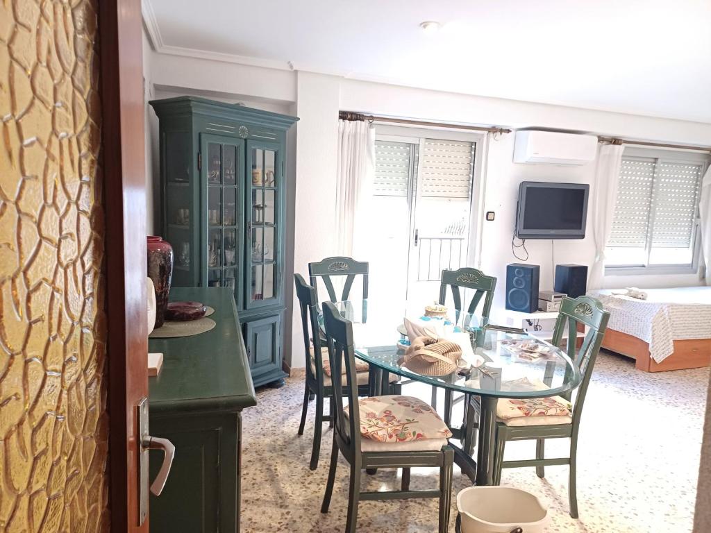 Apartamento tranvía malvarrosa 5habitaciones, Valencia (precios ...