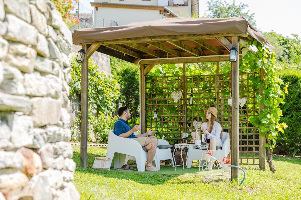 BianzoneRevo Aparments - Flowery Cottage Appartamento GLICINE（2025 年最新房價）