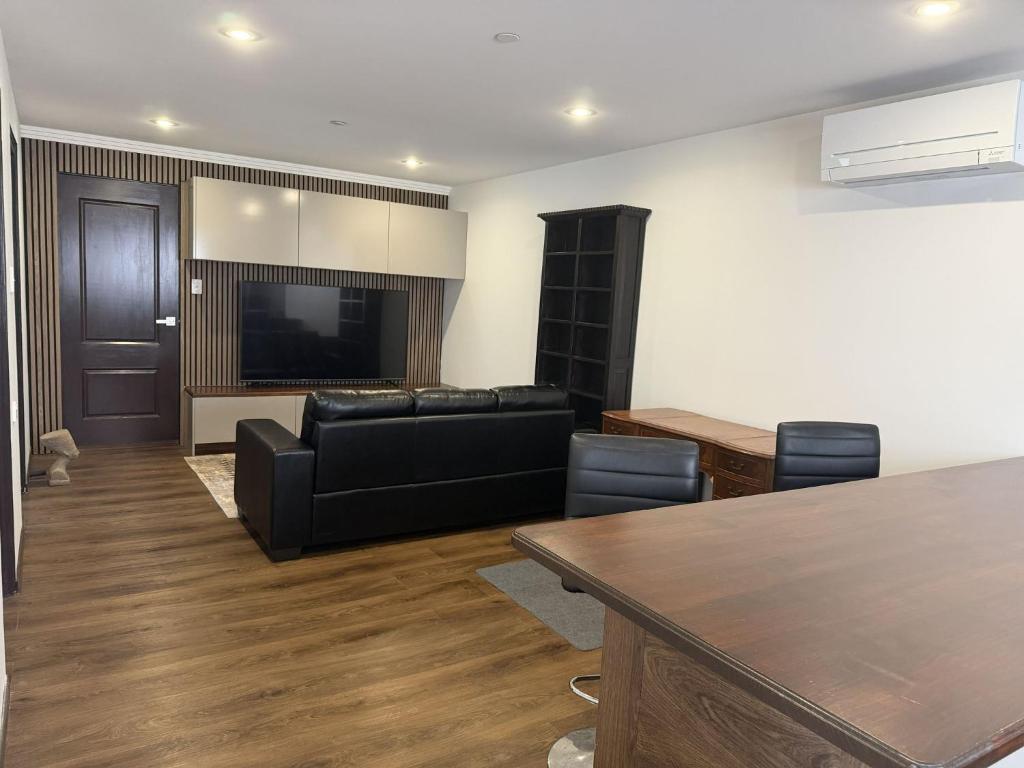 Self-Contained Studio, Eagleby (updated prices 2026)