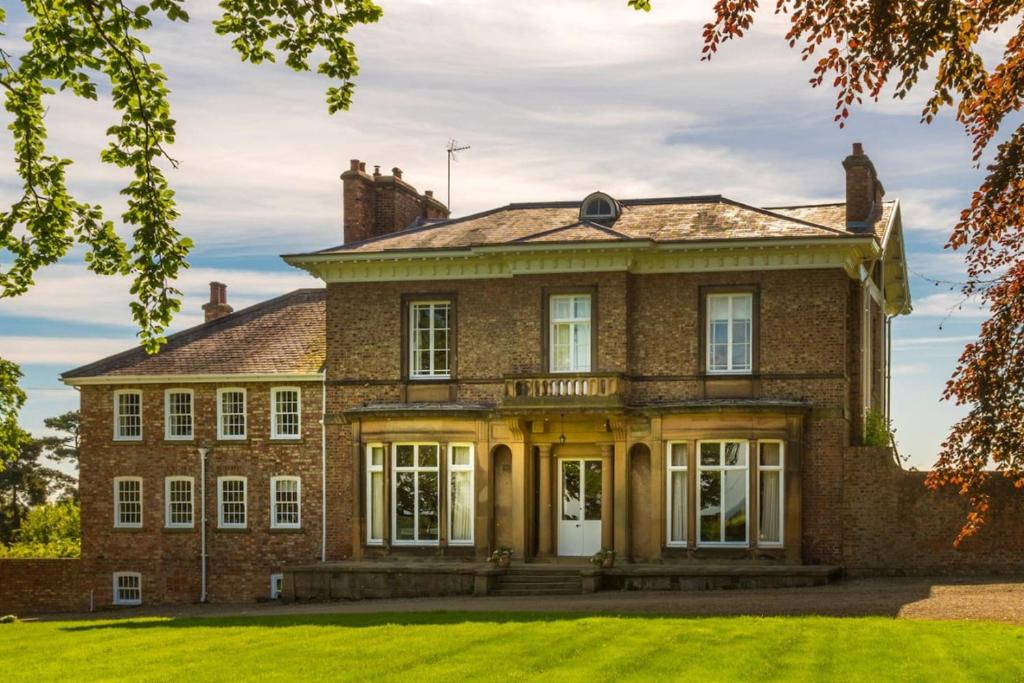 Historic Hall Wing nr York & Leeds free Hot tub, Newton Kyme (updated ...