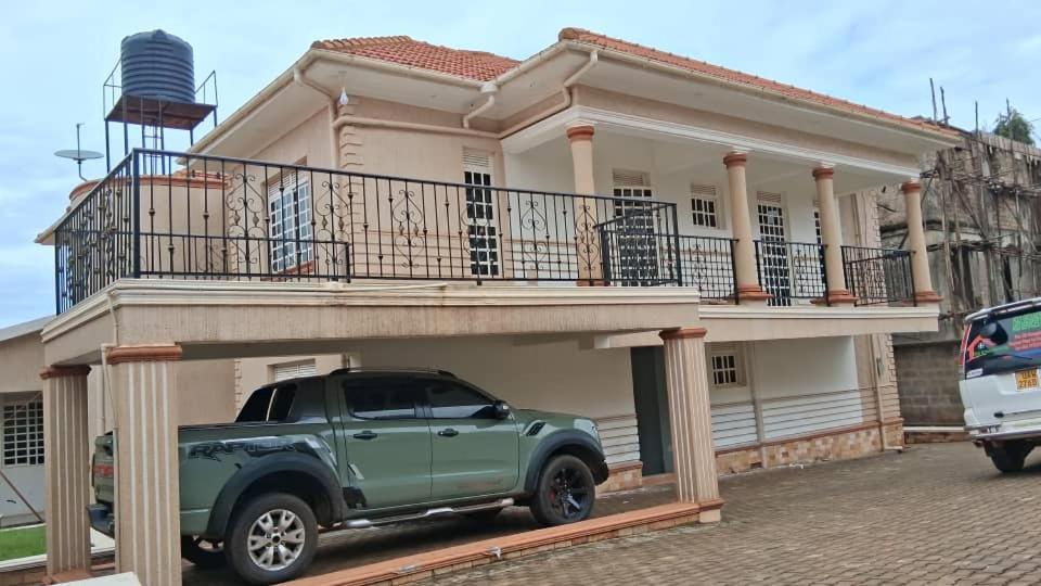 Sterling House Kampala, Kampala (precios actualizados 2026)
