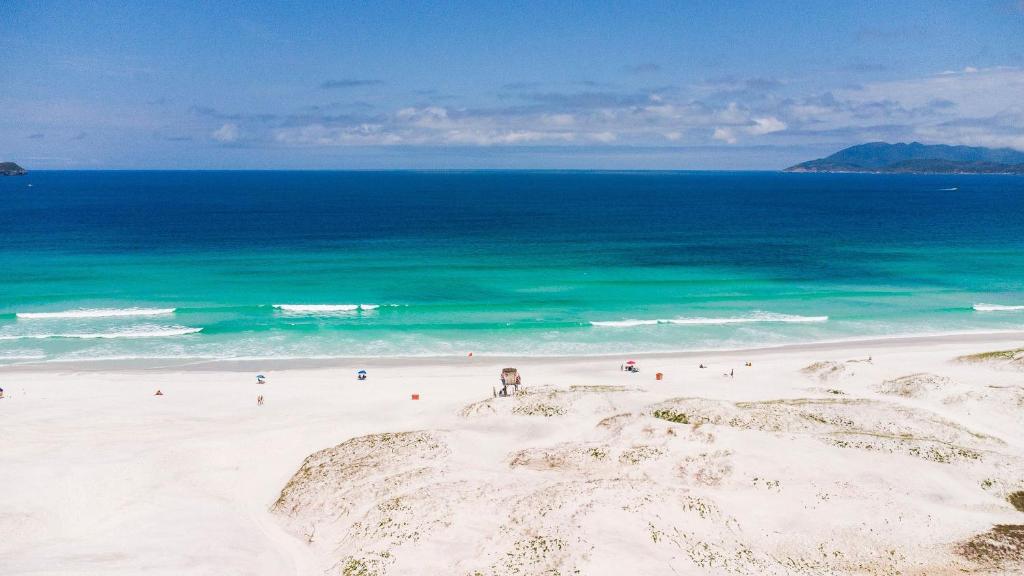 Beachfront apartment in Cabo Frio | RDC 60/302, Cabo Frio (updated ...