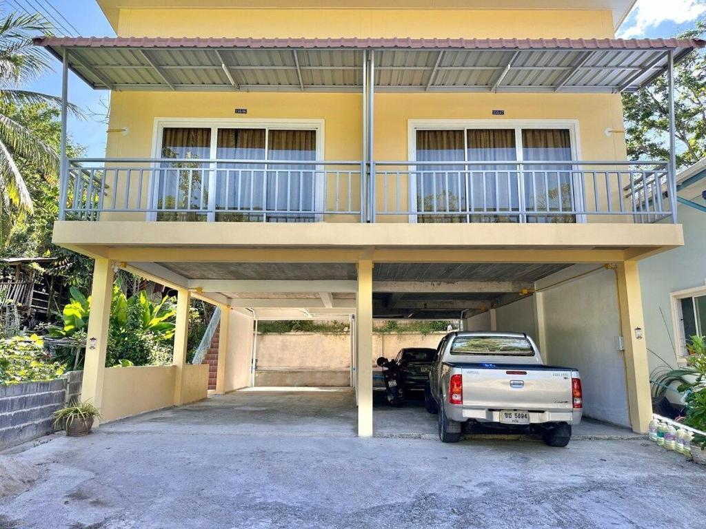 Yellow apartments 46,47، Ban Thalat Choeng Thale (أسعار محدثة لعام 2025)