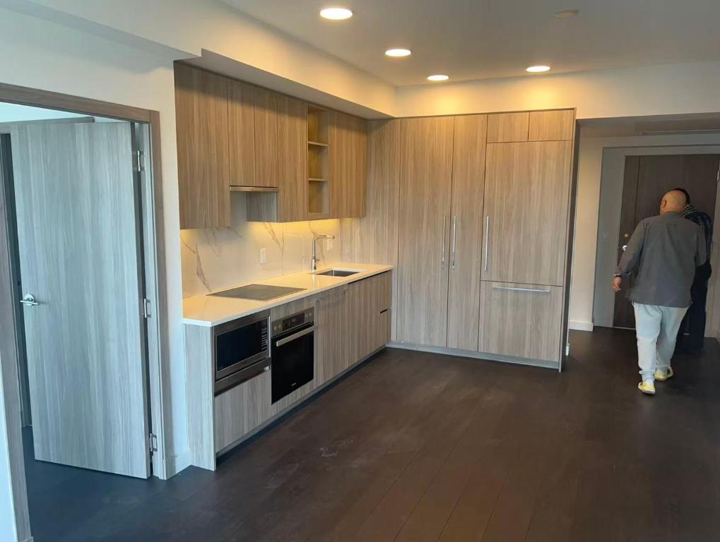 happy, Stouffville (uppdaterade priser för 2025)