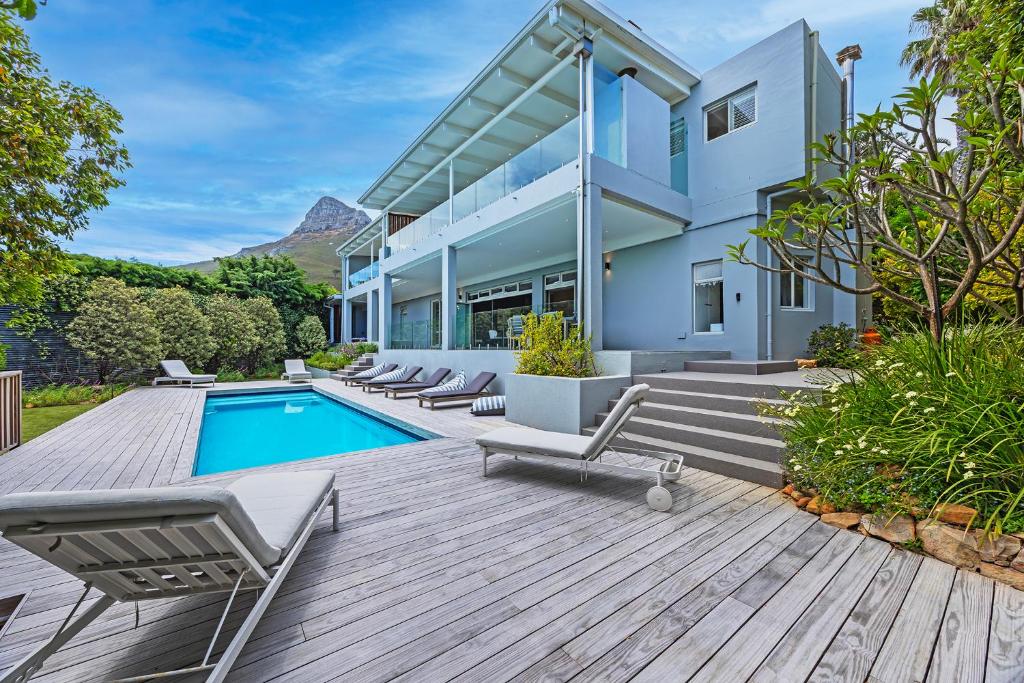 Shanklin Villa - Sleeps 14, Cape Town (updated prices 2026)