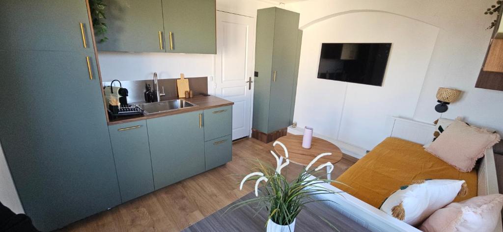 Studio 17m2-Au petit refuge, Vers (updated prices 2026)