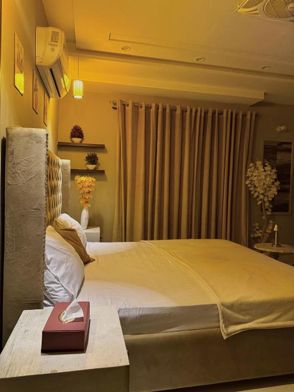 拉合爾GoldCrib Studio - Eiffel Tower Bahria（2025 年最新房價）