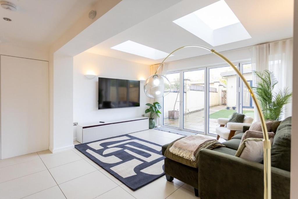 4BR House with Garden at Cardiff bay, Cardiff (updated prices 2026)