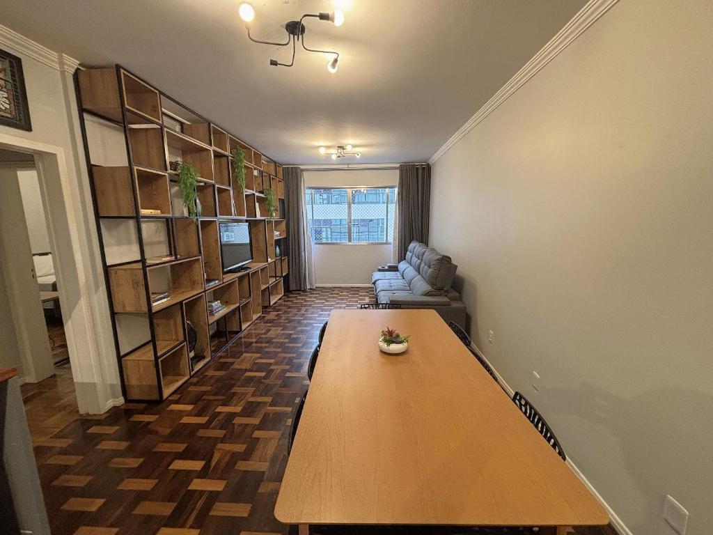 Apto completo c/ 3Q no Centro de Floripa DMA0901, Florianópolis (bijgewerkte prijzen 2025)