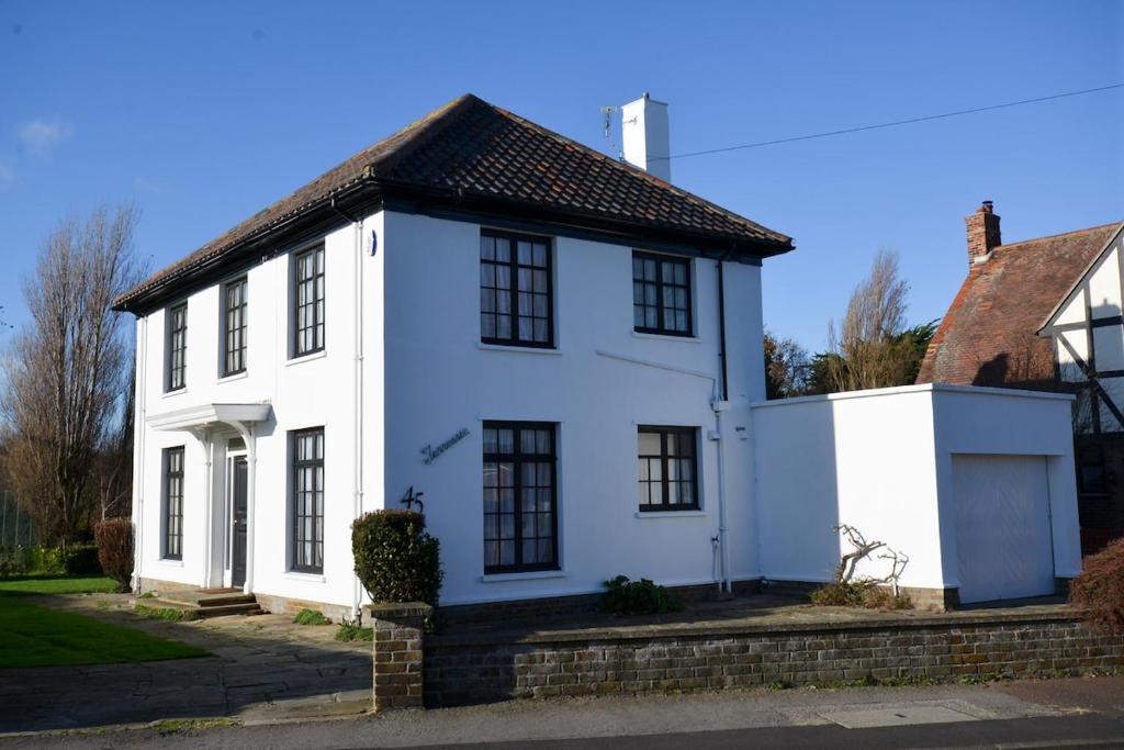 Period Family House by the Beach, Walton-on-the-Naze (precios ...