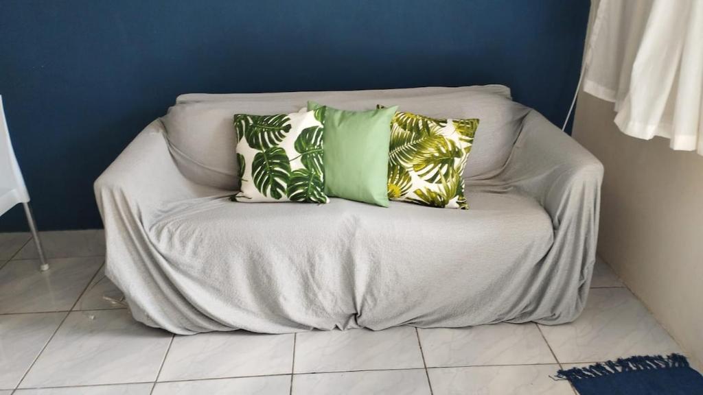 Apartment in the center of Cabo Frio, near Unimed-3 people, Cabo Frio ...