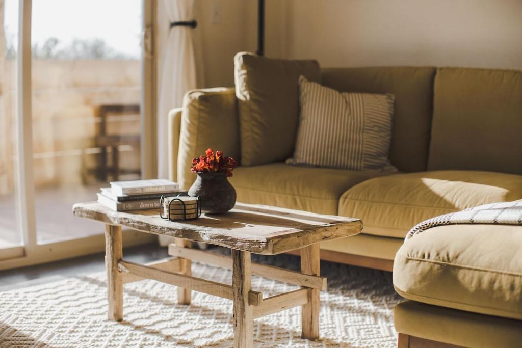 Joshua Tree Olive Farm - Serenity, Spa, Views โจชัวทรี (ราคาอัปเดตปี 2025)