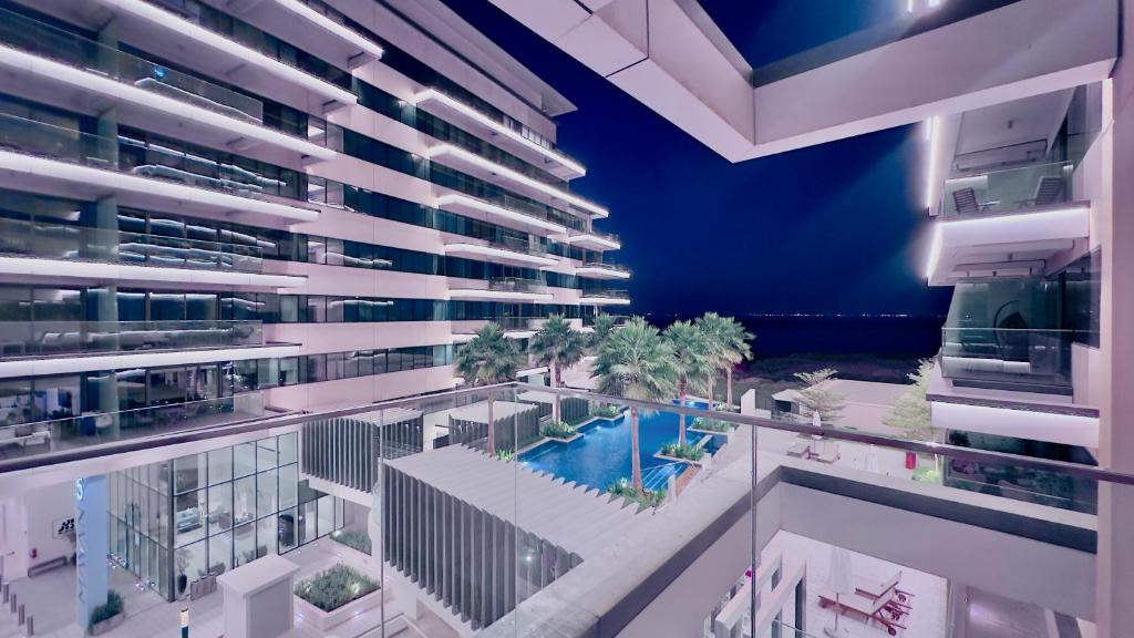 Bright Family Friendly 2BR in Mayan Yas Island, Abu Dhabi (prezzi ...