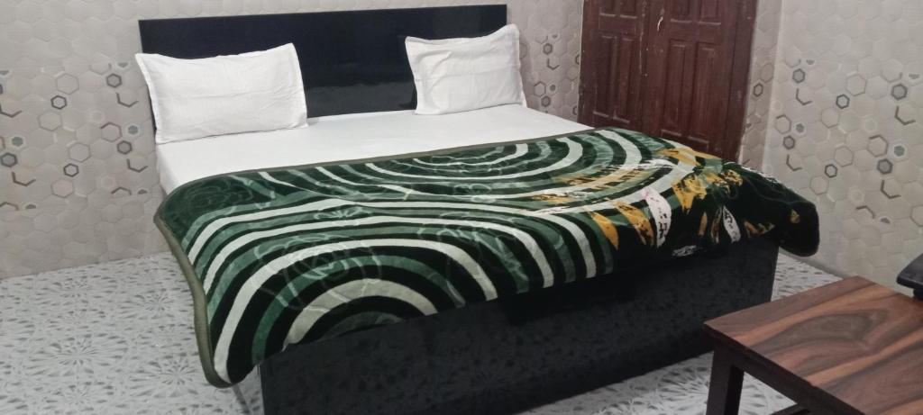 Vishal guest House,‏ Ayodhya (מחירים מעודכנים ל-2025)
