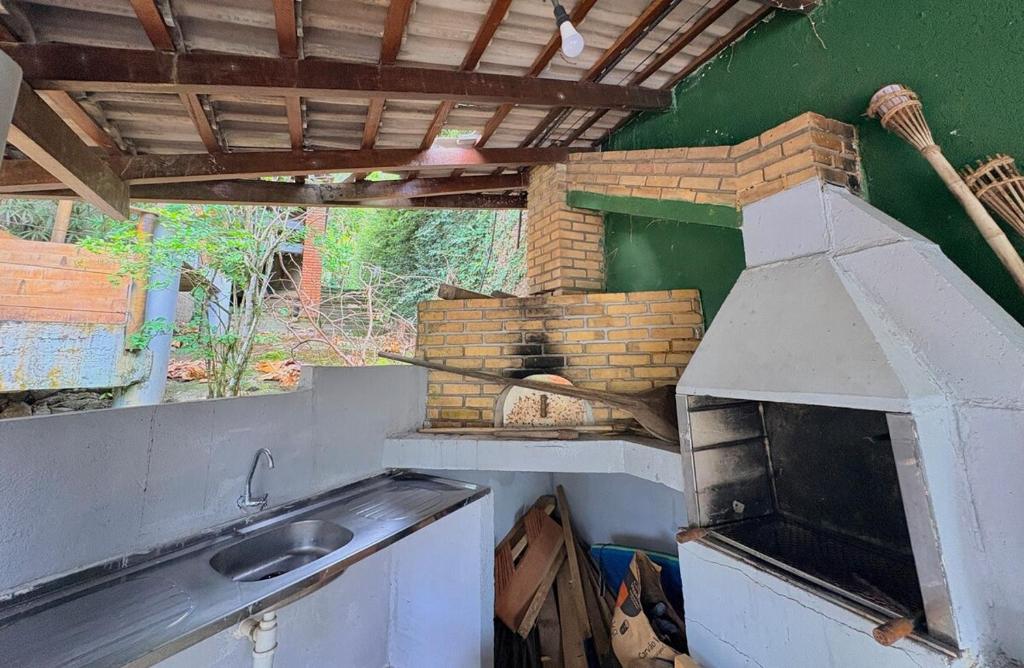 Casa com piscina em maresias 200 metros da praia, São Sebastião (tarifs ...