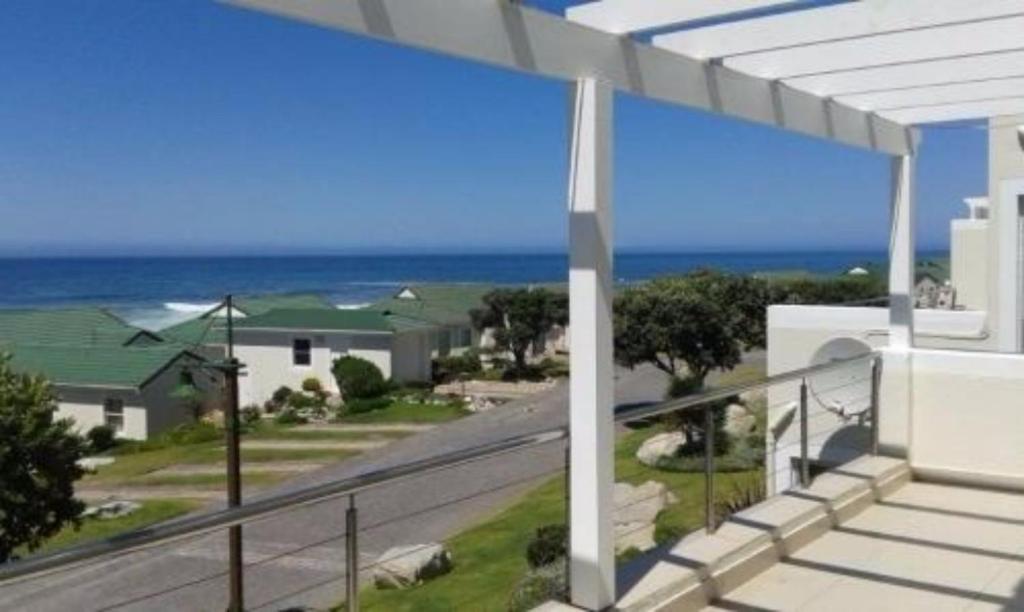 Whale Rock 54, Hermanus (updated prices 2025)