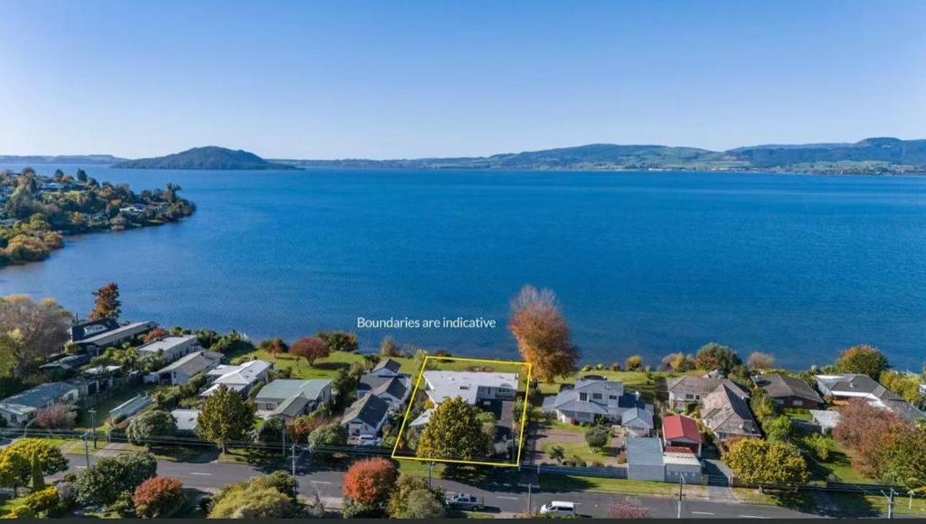 Panoramic Views of Rotorua's lake and Mountains, Rotorua (vuoden 2025 ...