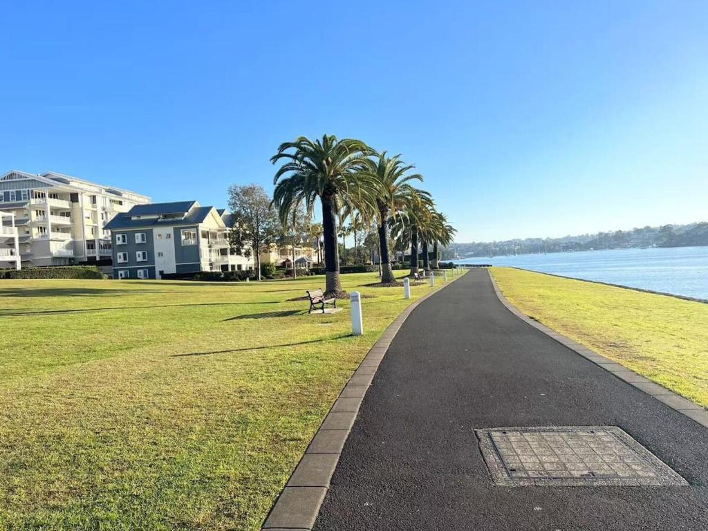 Mortlake Riverside Escape 2BR 2Bath Apt for 4, Sydney (updated prices 2025)