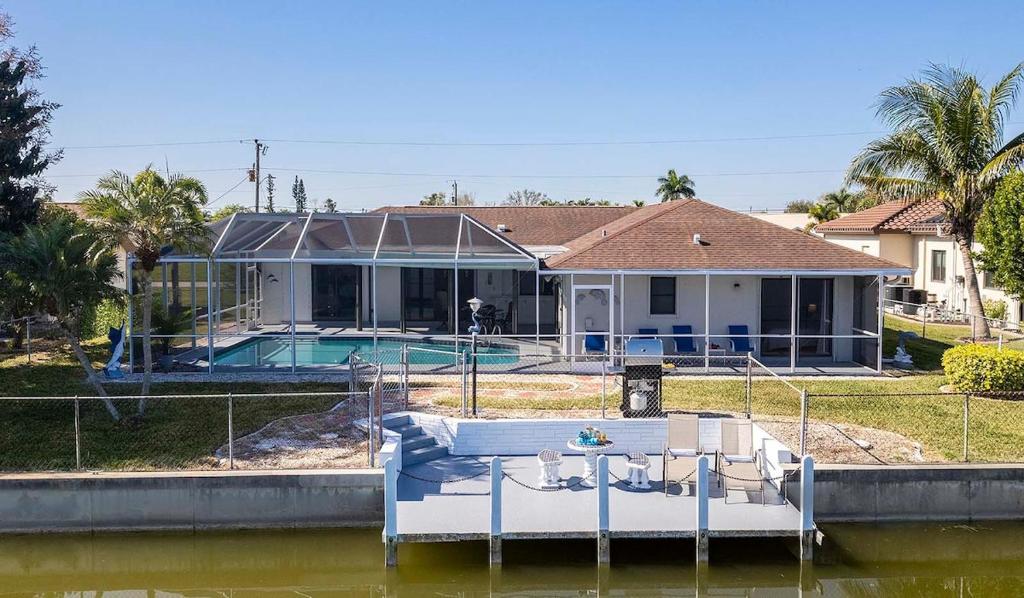 Lake Kennedy - Lakefront Home in Cape Coral, Cape Coral (updated prices ...