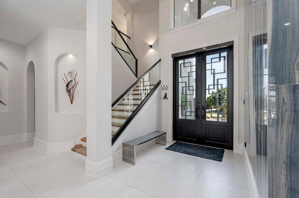 Viking Estates Luxury Waterfront Pool Dock and Views, Cape Coral ...