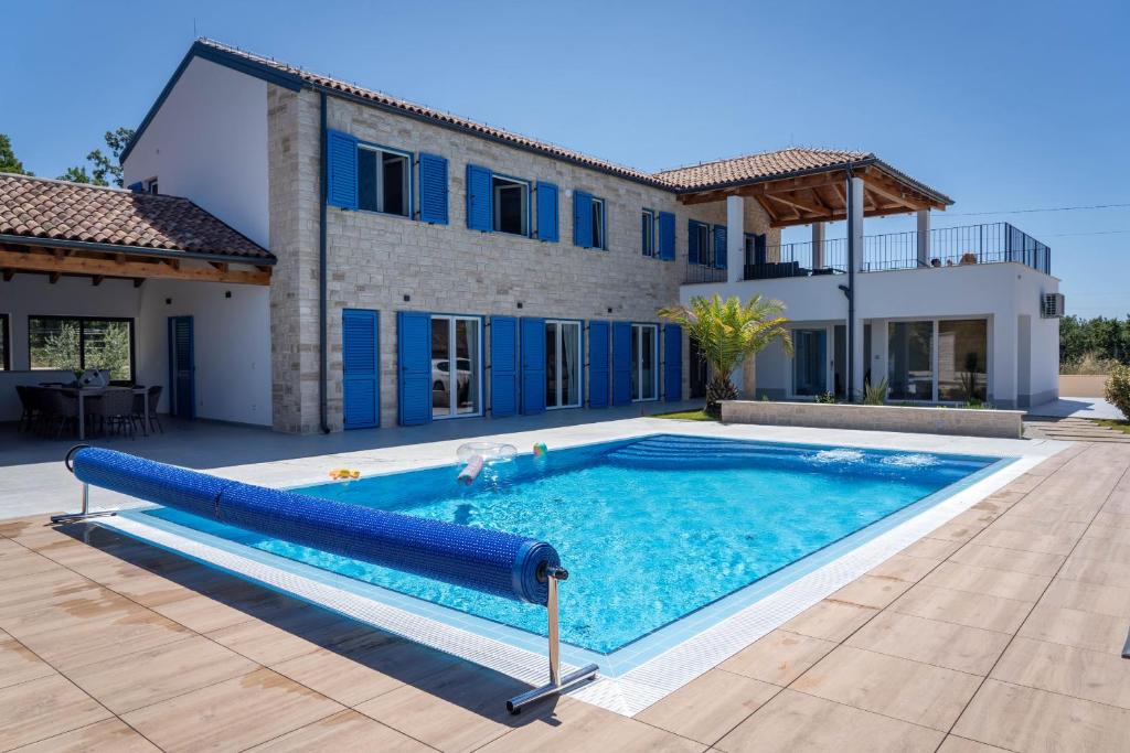 Villa Blue Moon for 9 persons near Porec with 42 m2 heated pool ...