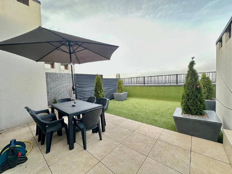 Sky Haven Penthouse, Huge Panoramic Terrace I Dreamy Views, Chişinău ...
