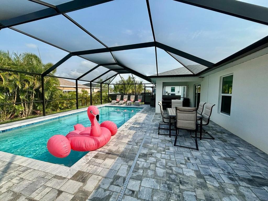 Cape House - 4 BR - Pool - Fire Pit - Private Backyard, Cape Coral ...
