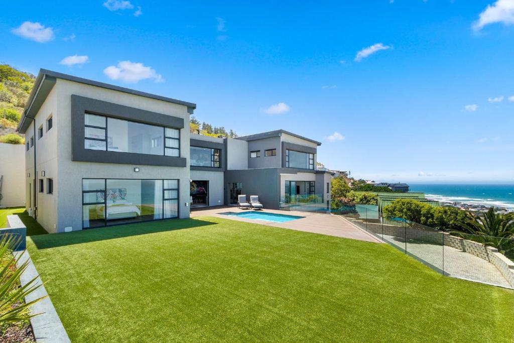 31 Flamink Crescent Ave by Host Agents, Outeniqua Strand (precios ...