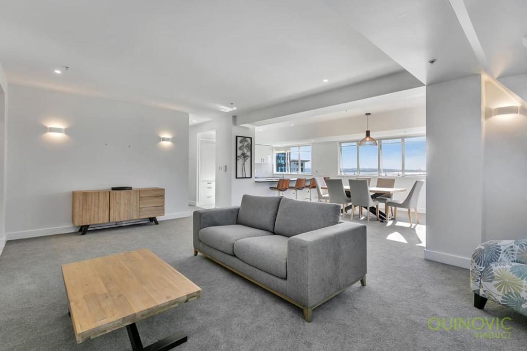 QV Stays Elegant City Apartment on the Square, Auckland (updated prices ...
