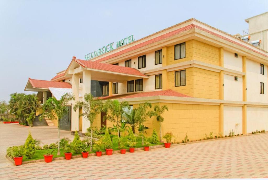Shamrock Greens by Jardin Hotels, Dharmpura (updated prices 2026)
