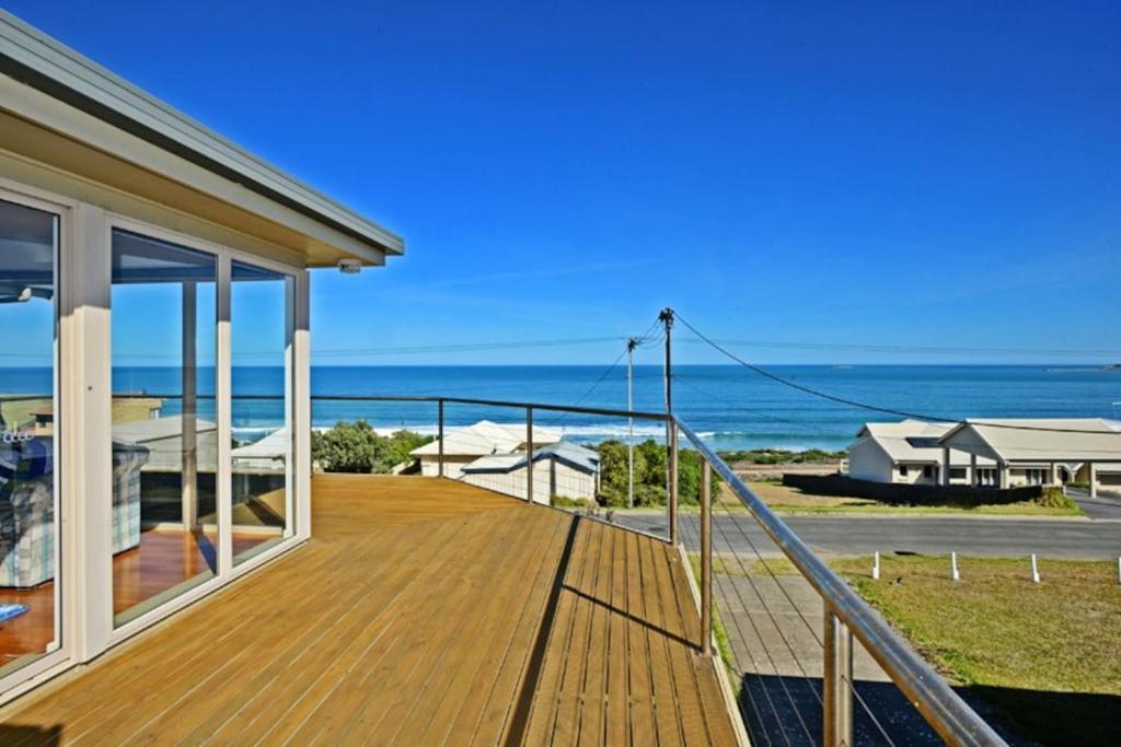 88 Seagull Ave - Ocean Views - Family - Linen Included, Hayborough ...