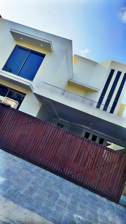 Paradise Palace Islamabad 2, Islamabad (precios actualizados 2026)