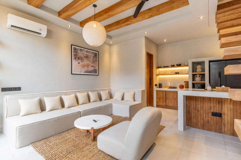 Yolla 1010E - Uluwatu by Yolla Hospitality، Bingin Beach (أسعار محدثة ...