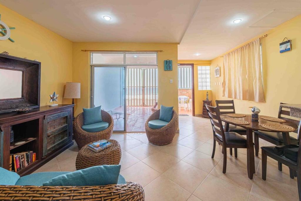 Suite apartment 101 Santa Marianita Beach Manta by BRISAMAR, Manta ...