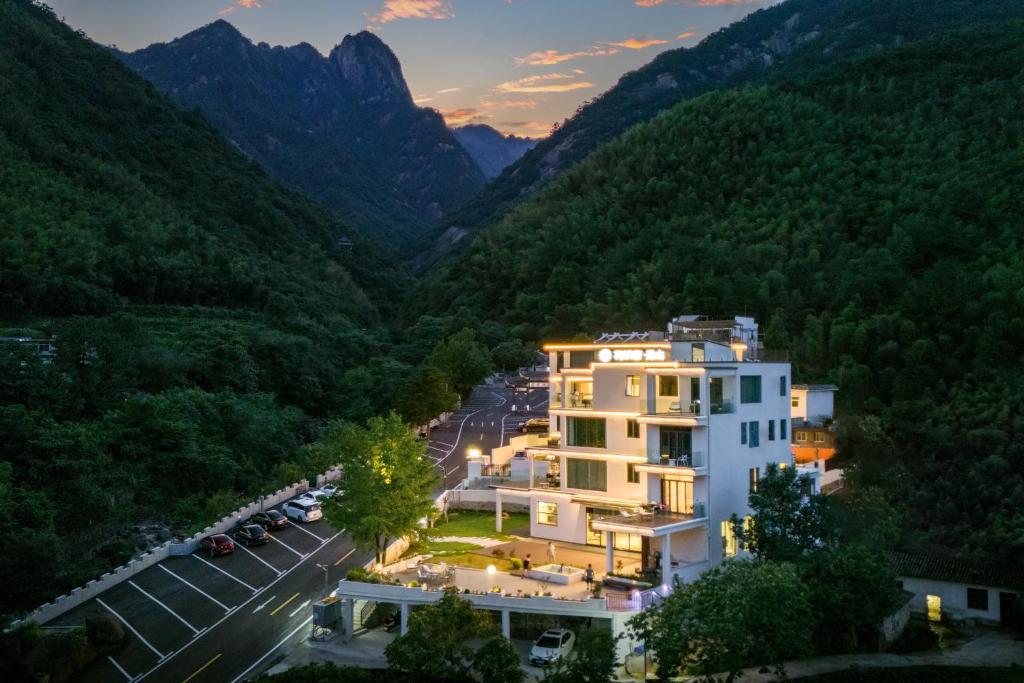 Huazhu Luxury Huangshan Mountain View Terrace B&B, Tangkou Nandamen ...
