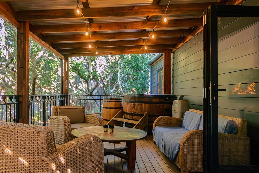 Wildwood Ocean Cabin, Kleinbaai (updated prices 2026)