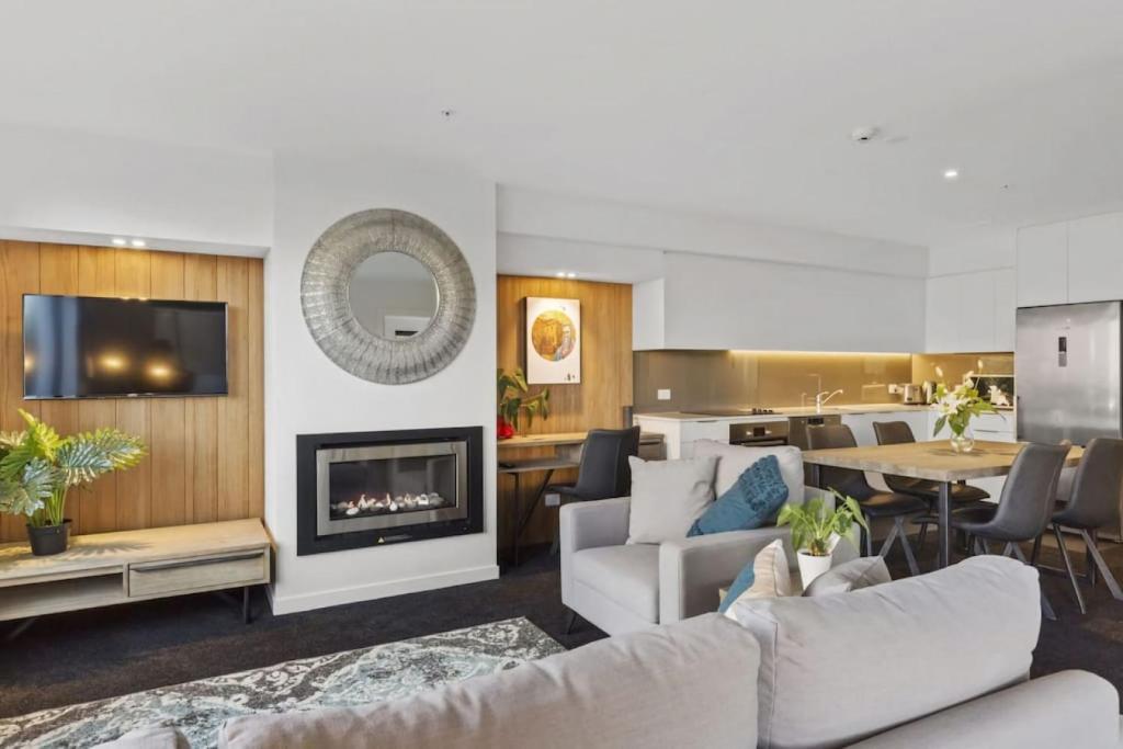 Taha Apartment at the base of Coronet Peak, Frankton (updated prices 2025)
