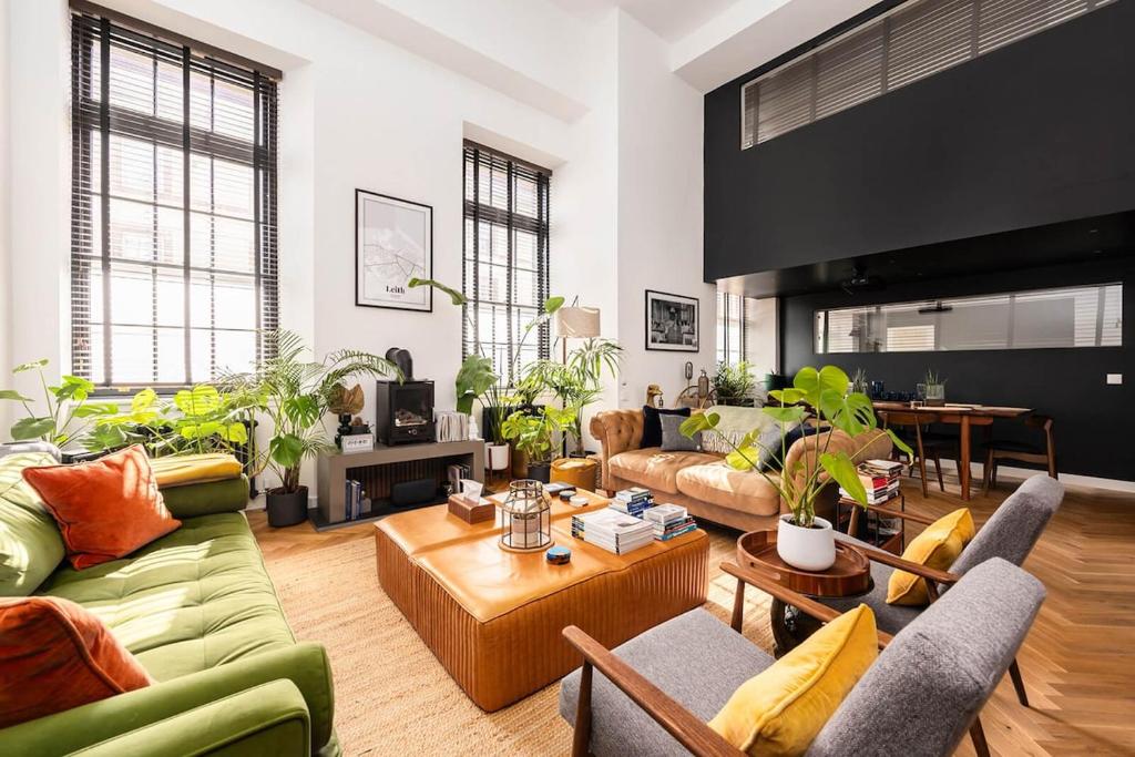 Leith Hospital - A Boutique Family Holiday Let in Leith, Edimburgo ...