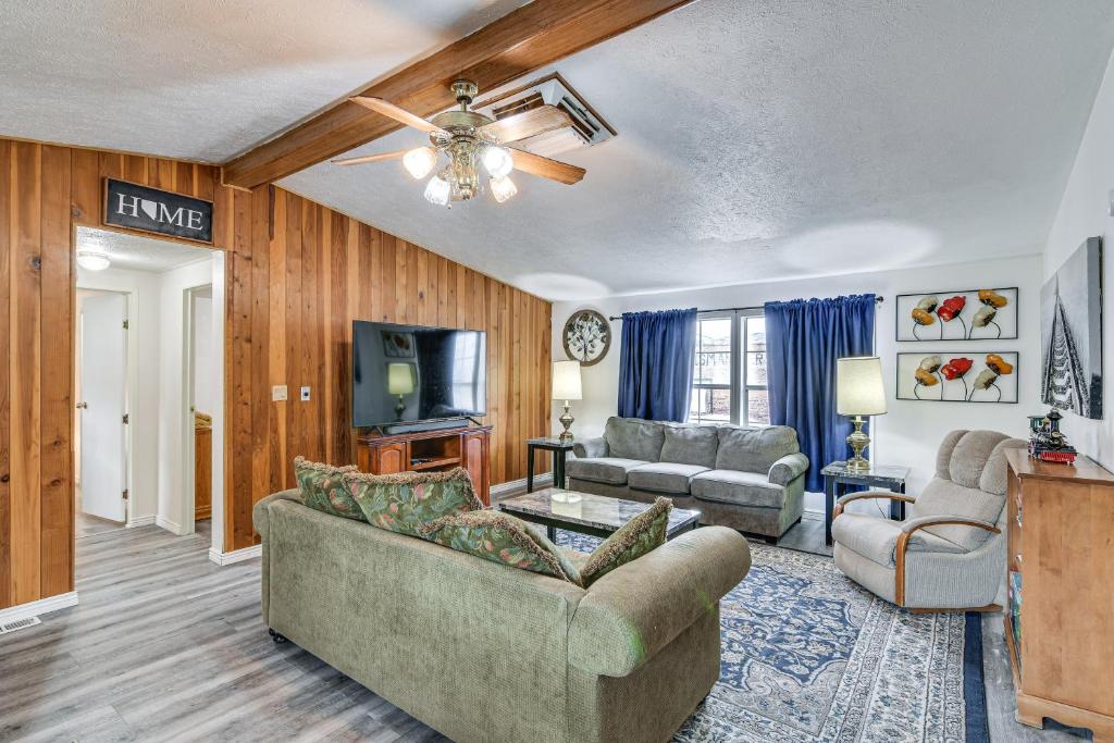 Ely Gem Less Than half Mi to Nevada Northern Railway!, Ely की (2026 के ...