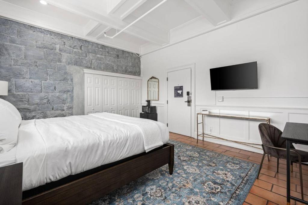 Sonoma Stonehouse, King Room at Boutique Hotel، Bak (أسعار محدثة لعام 2026)