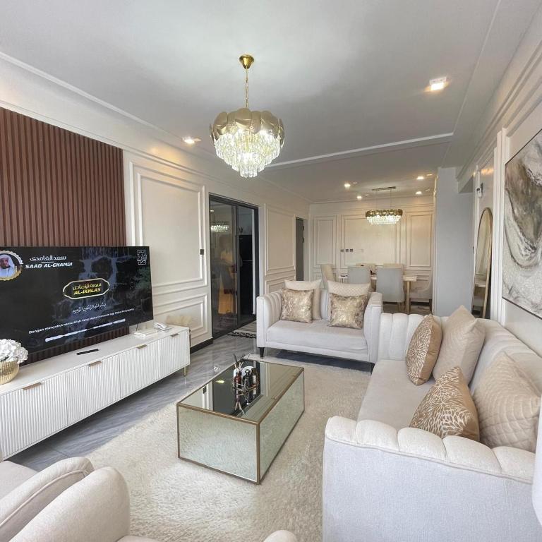 The regal vibrant modern classic apartments in kilimani with modern ...