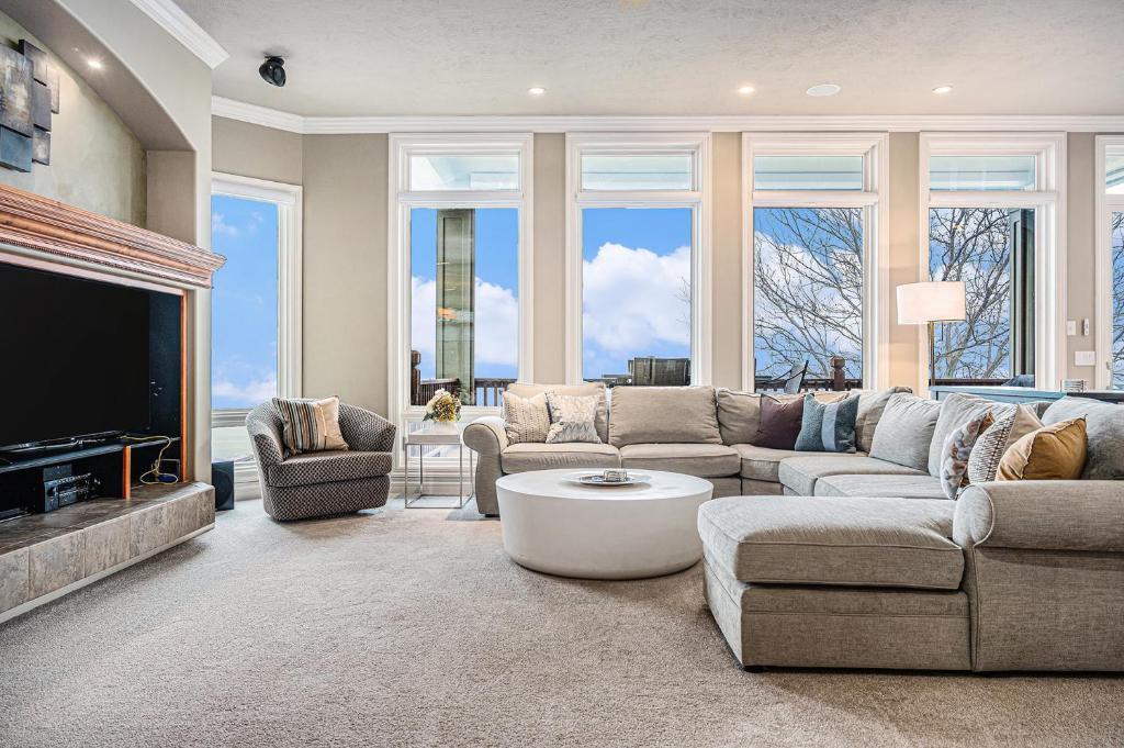 Mulligan Manor Golf Course Views Fun Amenities, Green Meadows (updated ...