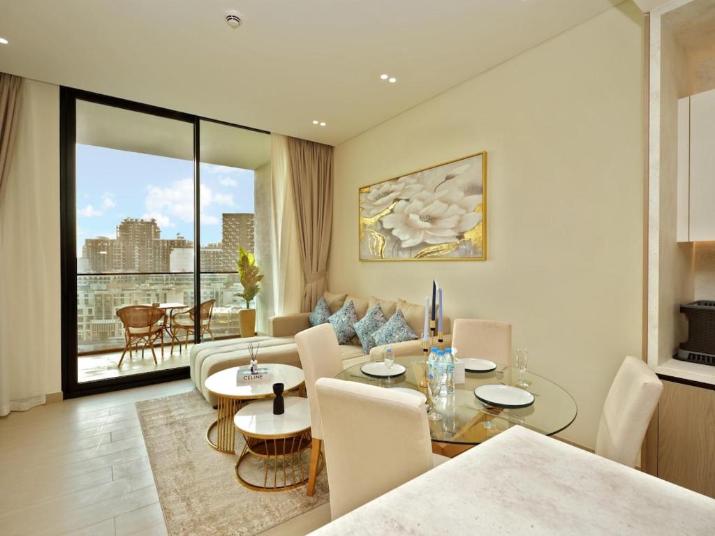 NEW 1-Bed in Binghatti Phoenix - Pool, Gym & Paddle Court, Dubaj ...