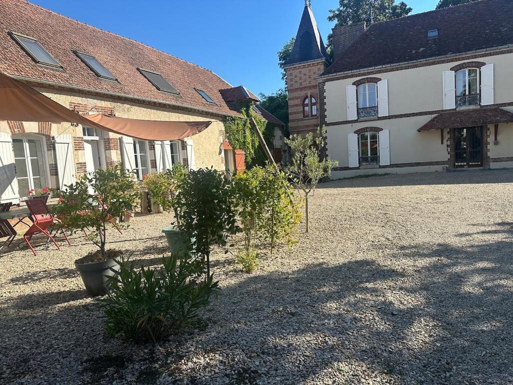 Longère des Templiers near Troyes, Payns (updated prices 2025)