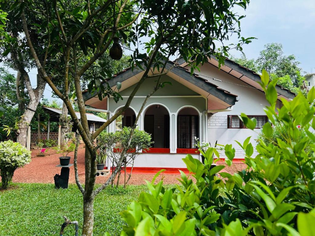 Kumari's Nature Villa, Nikawatawana (precios actualizados 2026)